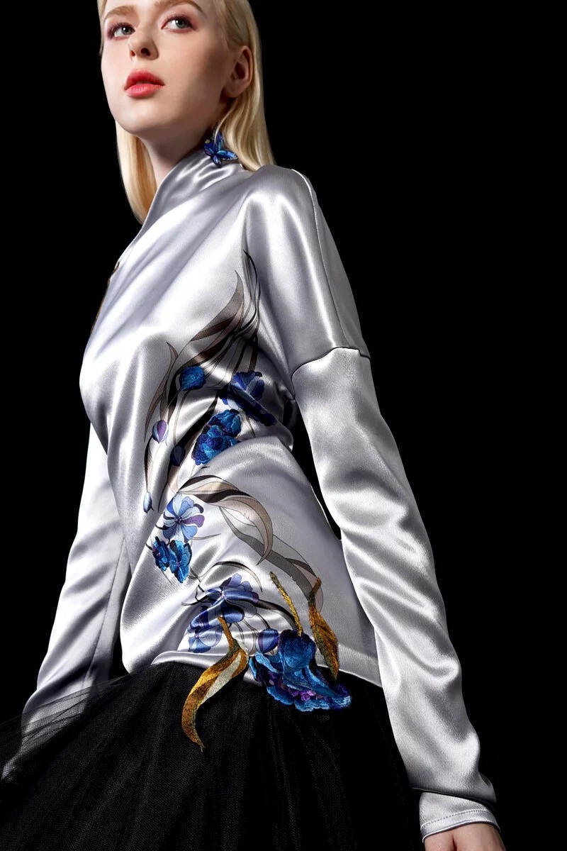 紫雲藤高領斜肩繡花上衣 / 多層刺網紗斜切蓬裙_京繡 Jing Xiu Collection_Khieng COUTURE_Shop Now ...