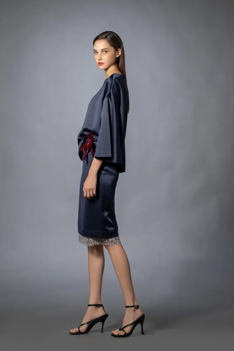 平口披風效果上衣 / 蕾絲邊立體花飾窄裙_新京繡 New Jing Xiu Collection_Khieng COUTURE_Shop ...